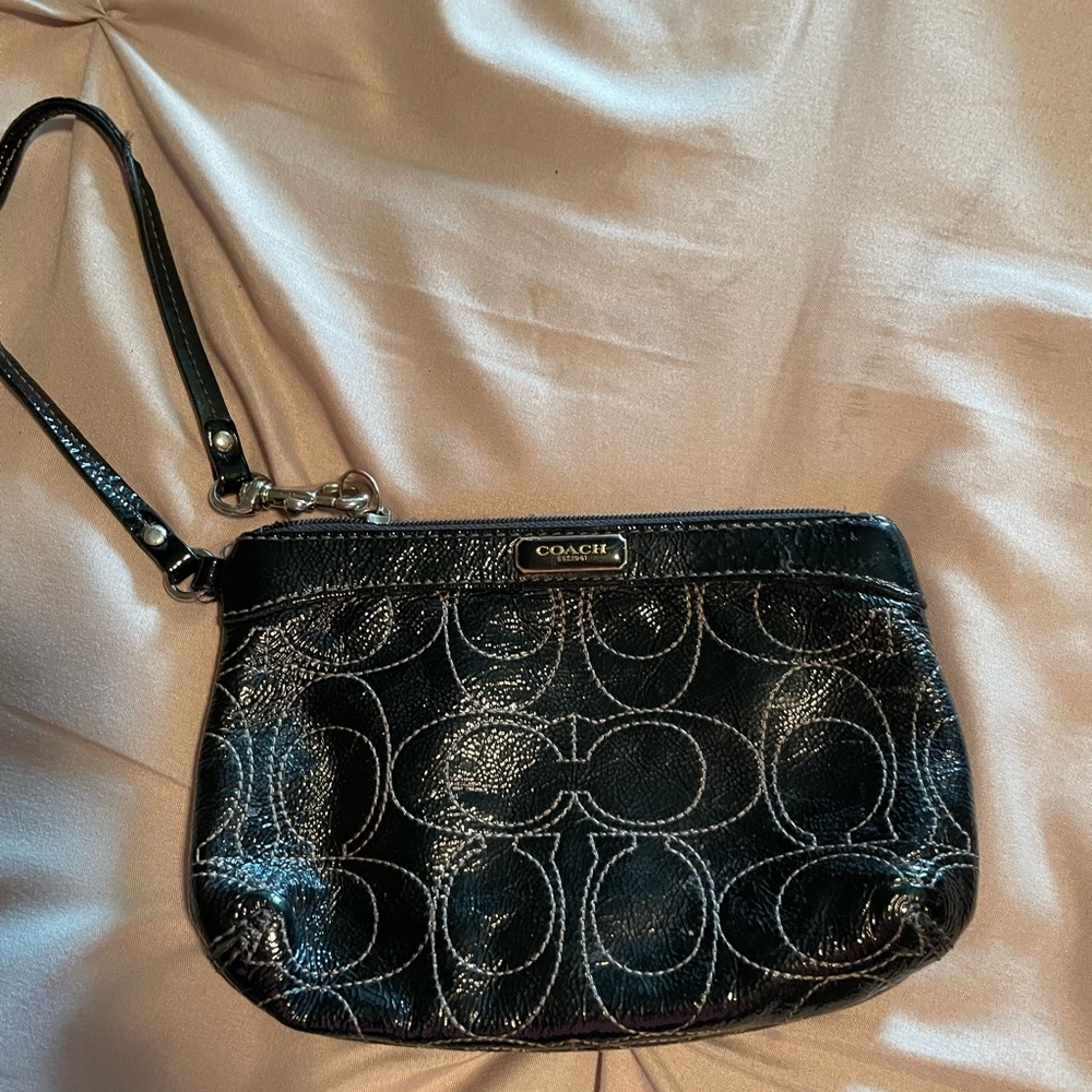 Coach Black Patent Embossed Small Zip Wristlet - Gem